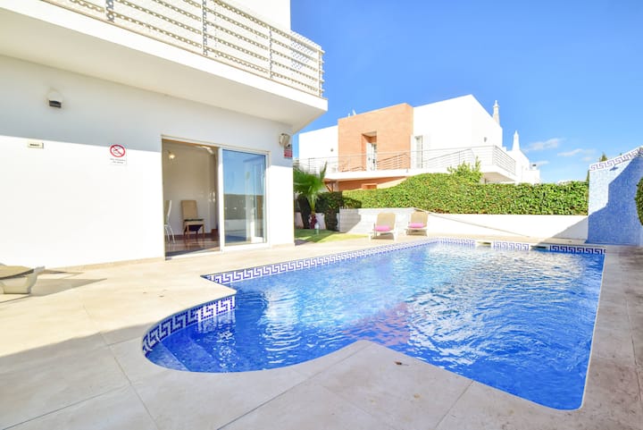 Vila Alfarrobeira By Mtphomes - Albufeira