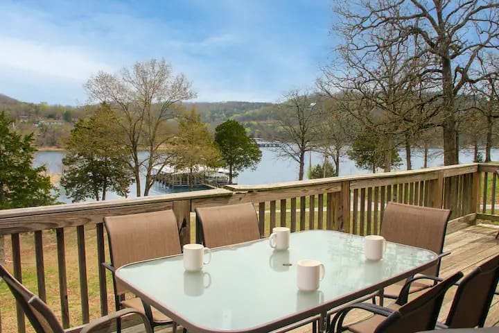 4br Waterfront Cabin W/ Hot Tub, Pool + Swim & Boa - Branson West, MO