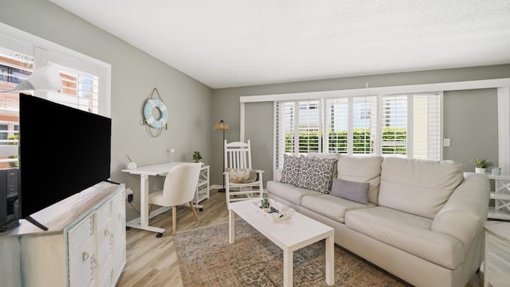 Blue Bungalow| Saint Augustine Vacation! - Florida