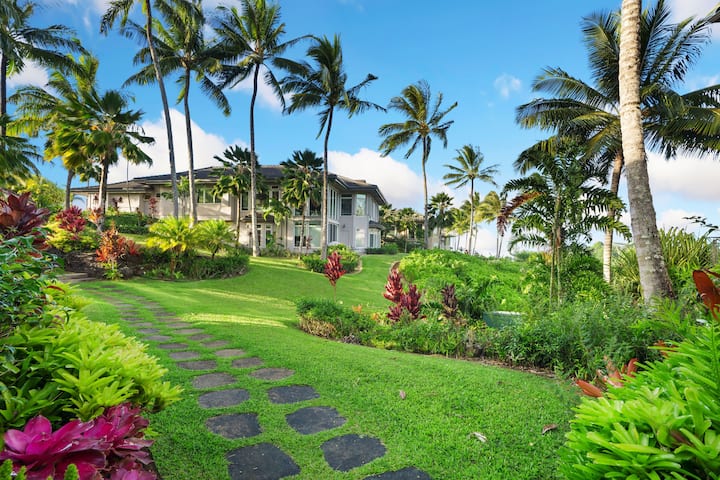Tropical Elegance: Lux Home W/jetted Tub/near Golf - Kauai, HI