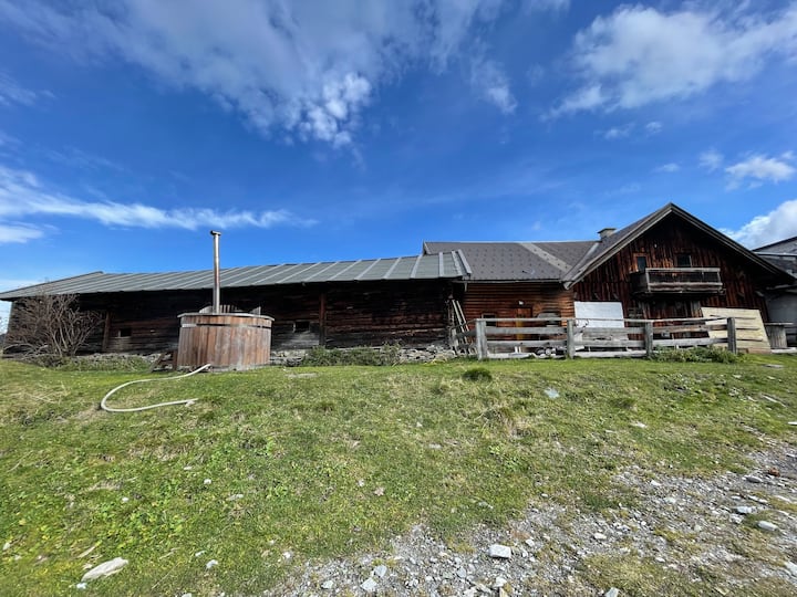 Sattelberg Hut In The Alps - Vipiteno