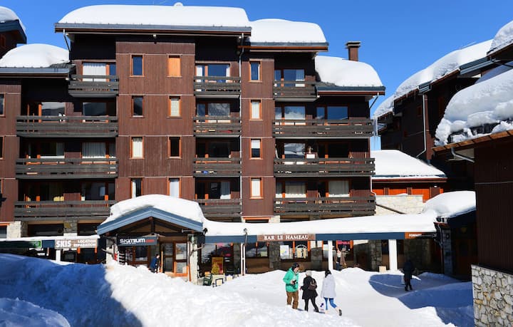 Méribel Mottaret | Sleeps 6 | Sky-high Retreat - Courchevel Le Praz, France