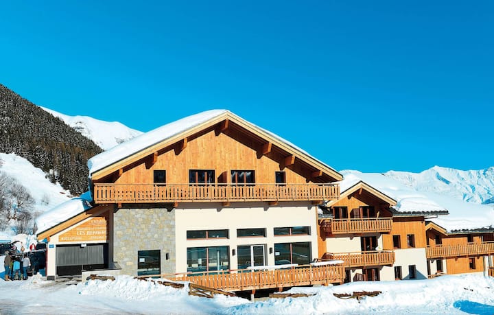 Sleeps 8! Mountain Escape + Pool & Wi-fi Access! - Saint-Jean-d'Arves