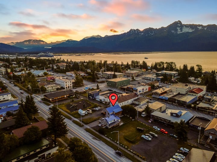 Walk Everywhere~views~heated Floors~a Space 4 All - Seward, AK