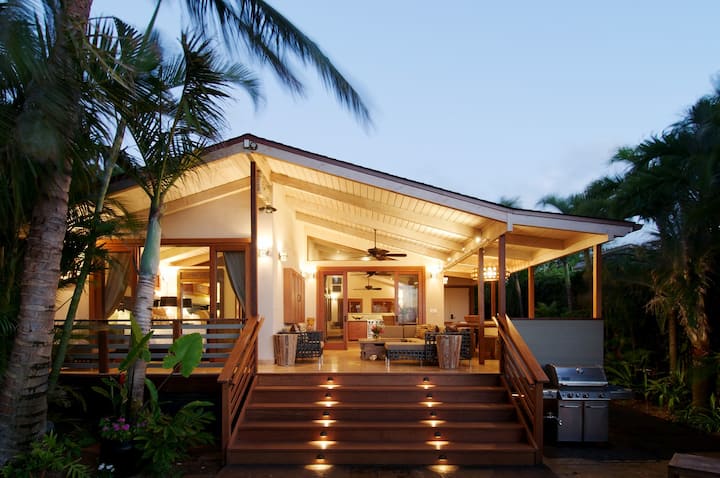Paia Inn - 3 Bedroom Ocean Front Beach House - Paia, HI