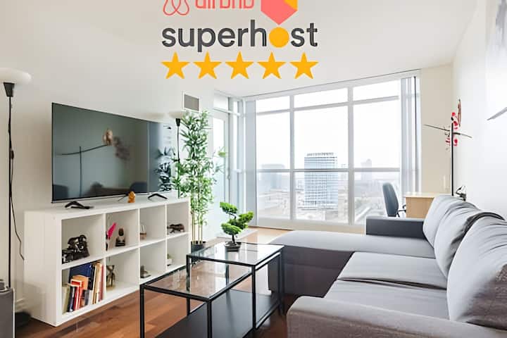 *Downtown Luxury*2br/2ba+free Parking - Toronto