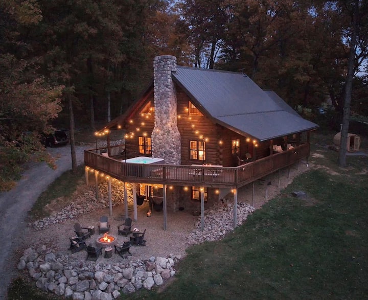 Secluded W/ View! Hot Tub! Sauna! Sleeps 14! - Ohio