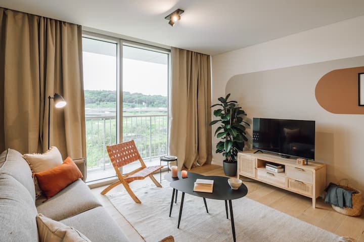 Cascais - 1 Bedroom And Shared Pool In Campolide - Lisszabon