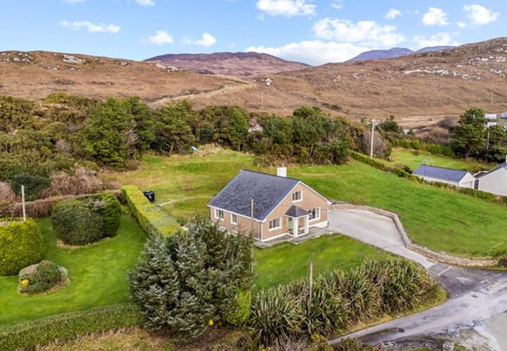 Teach Eile - Clifden