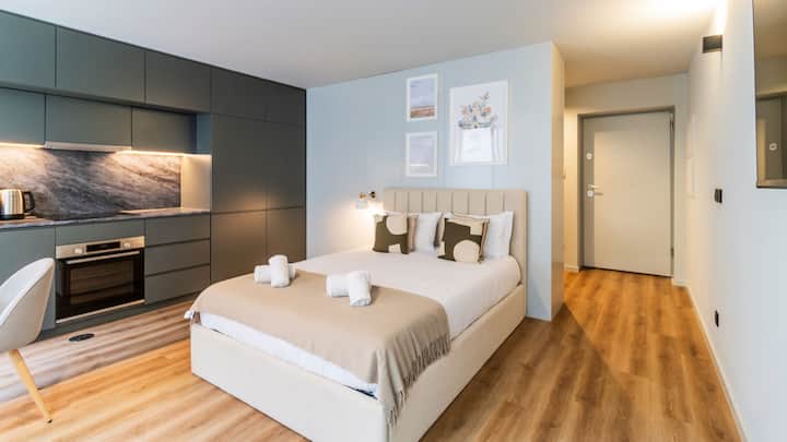 Ruah B - Bright Studio By Lovelystay - Vila Nova de Gaia