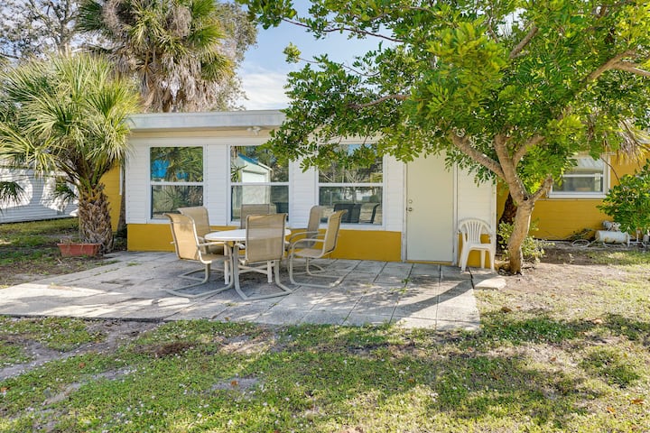 Pet-friendly Englewood Home - 4 Mi To Beach! - Englewood