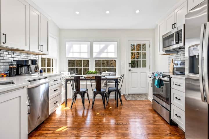 Fisher House: Steps From Usna + Covered Parking! - Annapolis, MD