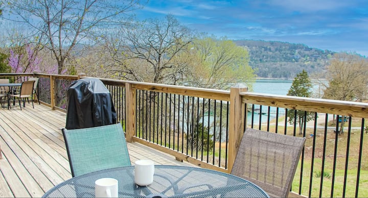 2br Waterfront Duplex Cabin W/ Pool + Swim & Boat - Branson, MO