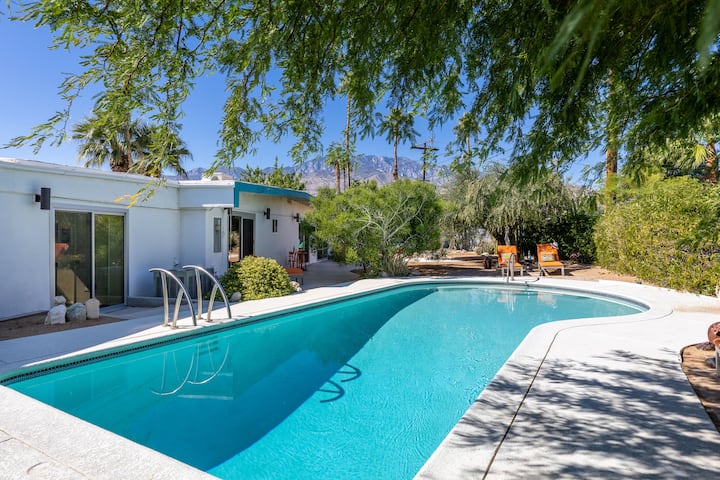 Stargazer – Vibrant Mid-century Retreat - パーム・スプリングス, CA