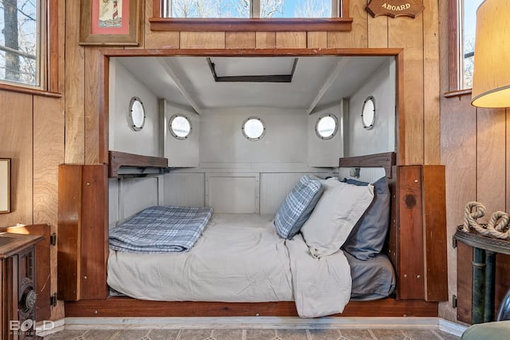 Shipwreck With Upper Deck & Kayaks & Canoes - Caddo lake