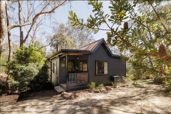 Romantic Tricklebeck Spa Cottage - Blue Mountains