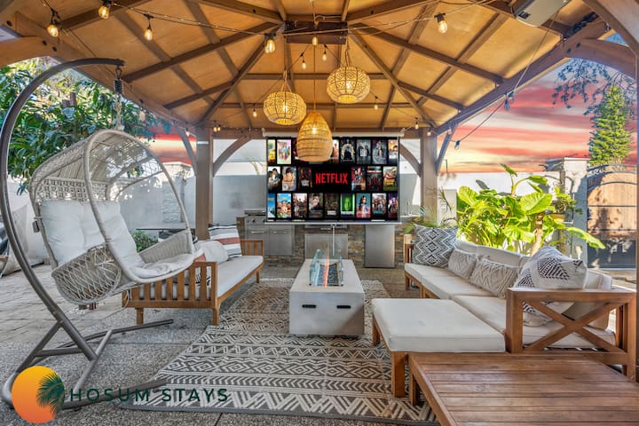 Thanks-g/cf-stadium|hot Tub+bbq W/outdoorprojector - Cunningham Lake, CA