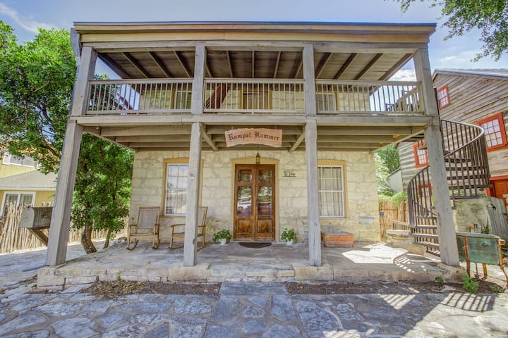Historic Rumpel Kammer - Steps To Main - Fredericksburg, TX
