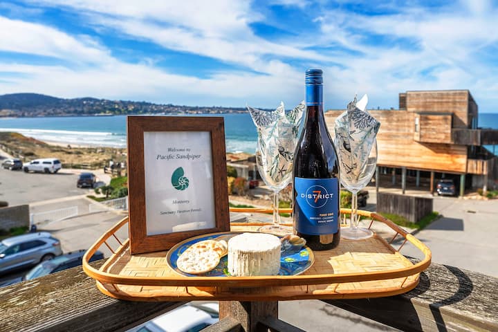 3914 Pacific Sandpiper ~Oceanfront Condo, Pool/spa - Monterey, CA