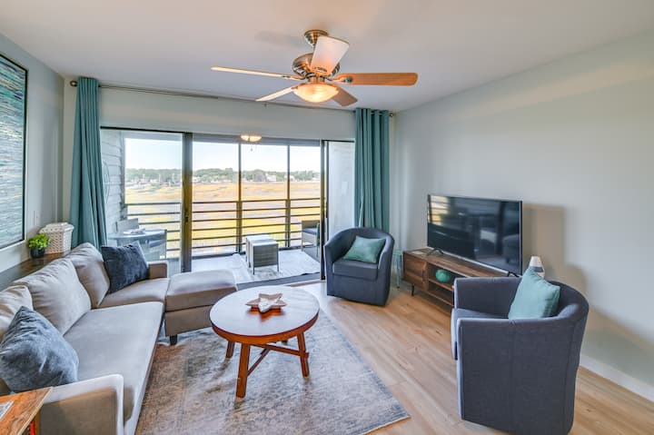 Murrells Inlet Condo W/ Balcony & Pool: Near Pier! - Garden City, SC