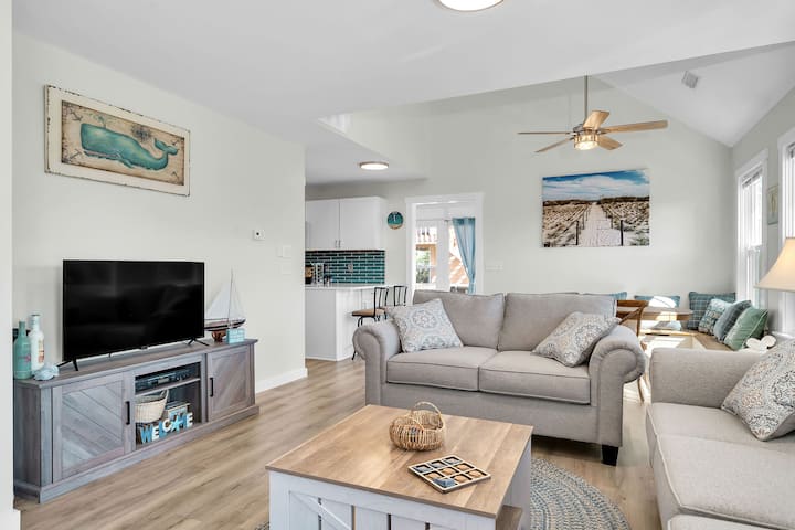 Salty Little Beach House - Topsail Beach, NC
