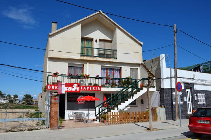 Maison Spacieuse à Deltebre, Terrasse Incluse - Riumar