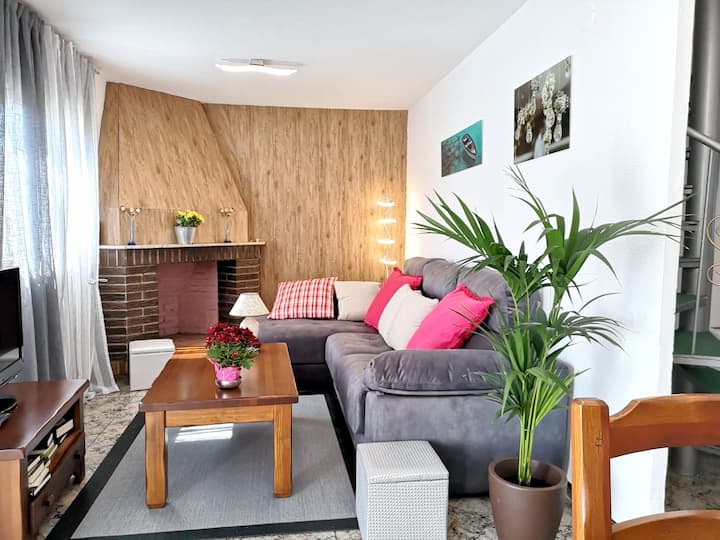 Maison Spacieuse à Deltebre, Terrasse Incluse - Deltebre