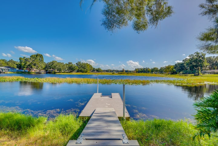 Bikes, Kayak & Dock: Lakefront Inverness Retreat - Inverness, FL