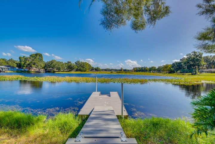 Bikes, Kayak & Dock: Lakefront Inverness Retreat - Inverness, FL