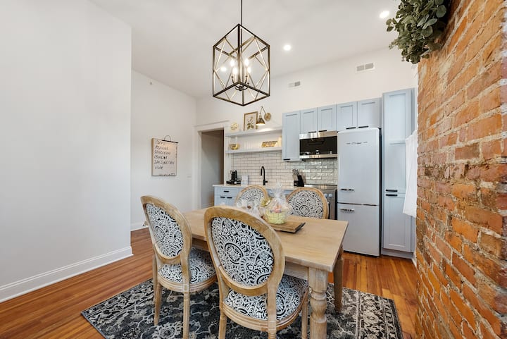 Upscale Condo: 9 Min To Cedar Point Sports Complex - Sandusky, OH
