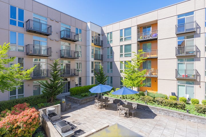 2br | Gym, Rooftop | Mercer Island | Sophari E - Mercer Island, WA