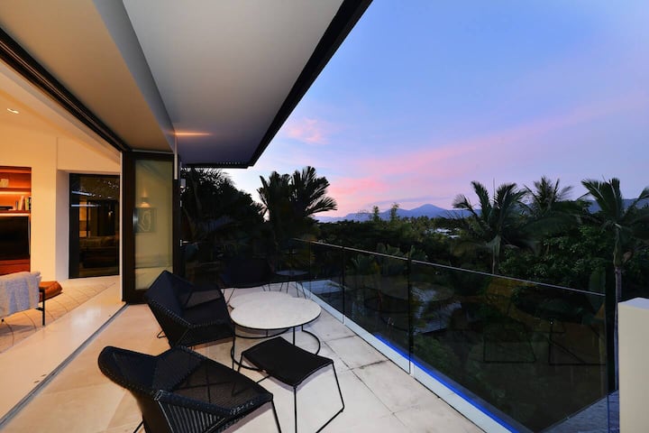 61 Murphy Street—a Poolside Villa For Four - Port Douglas