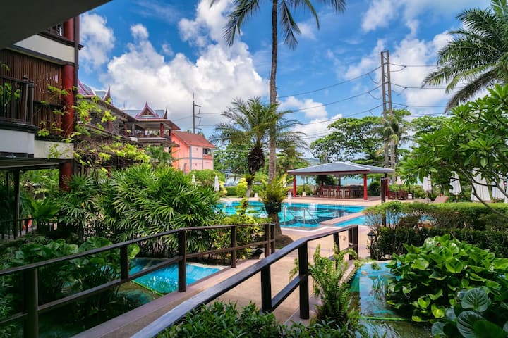 Pool Access Beachfront Apartment @Kalim, 100 Sq.m. - 芭東區