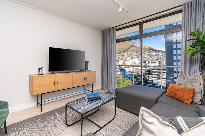Elegant 2bed | 5min >Prom | Aircon Heater &Parking - Kaapstad