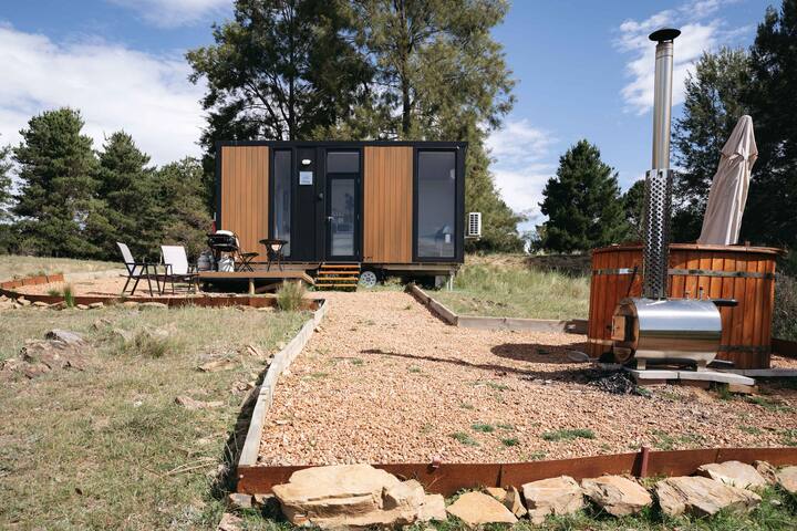 Red Gum At Aranya Acres By Tiny Away - Bungendore