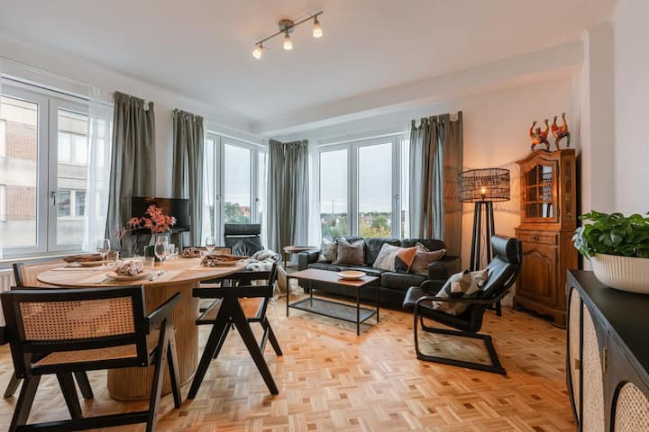 Huswell - Cozy Coastal Apartment With Parking - Cadzand