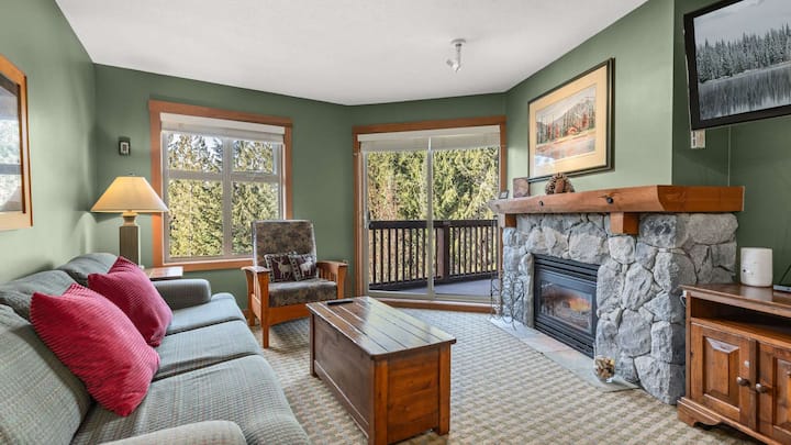 Lost Lake Lodge -1 Bedroom #406 - Whistler