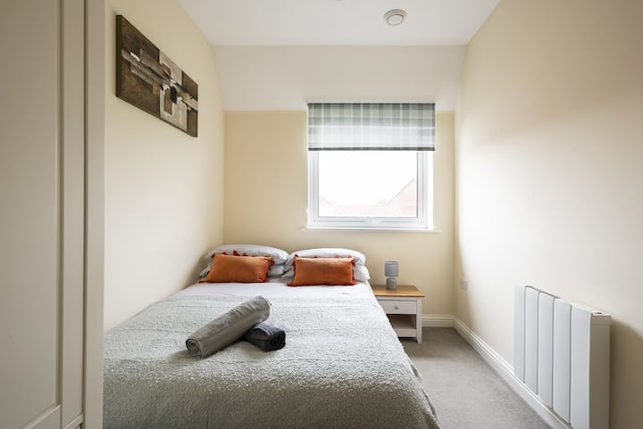 Inaras Place 2 Bed Deluxe With Parking - Aylesbury