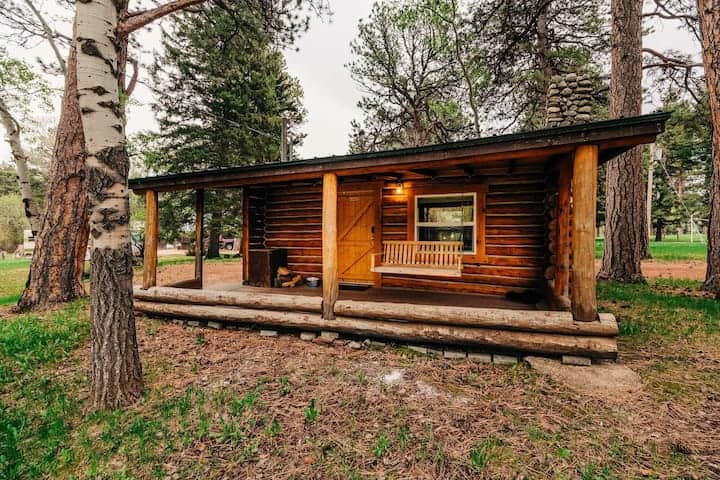 Hideout Cabin - Wyoming