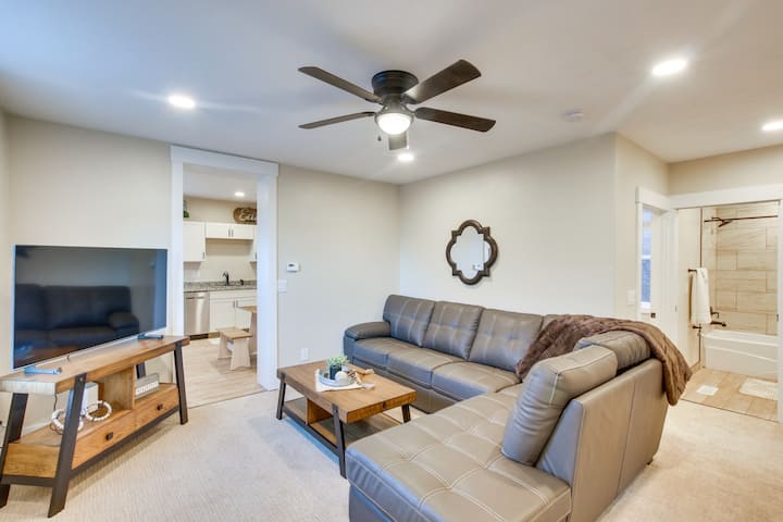 Stylish Logan Retreat W/ Smart Tv + Central A/c! - Logan, UT