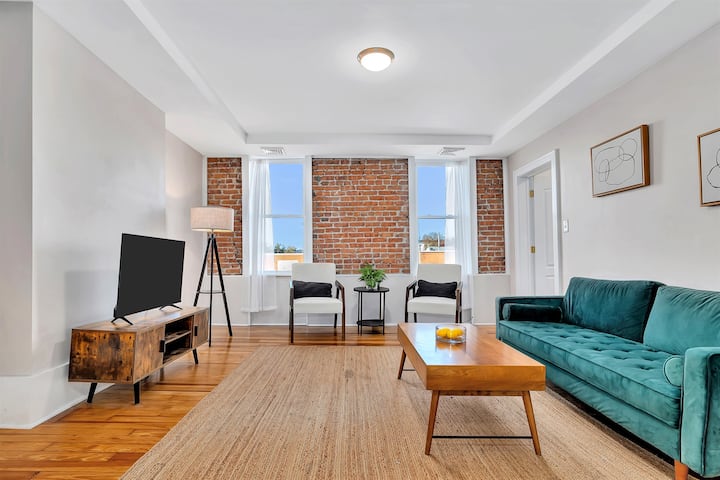 Uncle Sam's Hideaway |Workspace|pet Friendly|wifi - Troy, NY