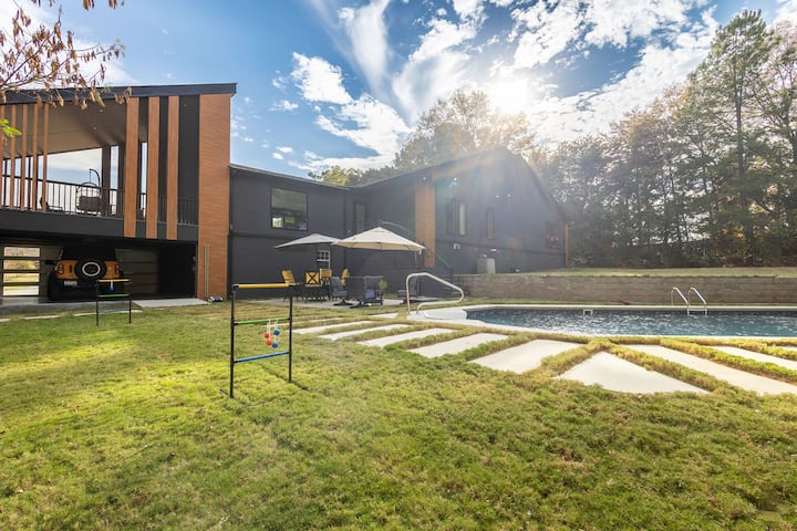 Luxury Home For 8 W/pool/gym/tub - Greenville, SC