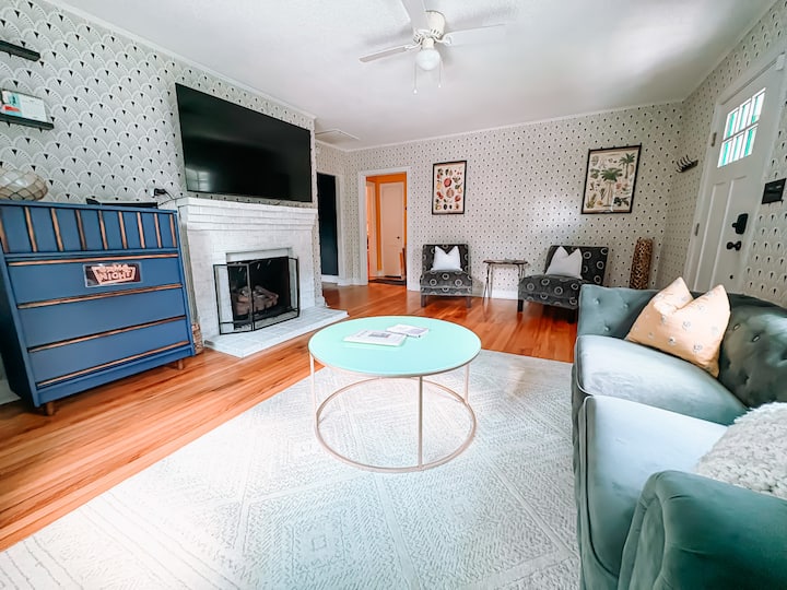 Fenced Backyard - Family Games - Playstation 5! - Greensboro, NC