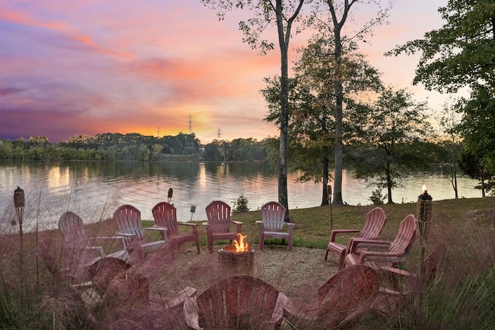Cozy Fall Nights | Hot Tub+firepit+sleeps 14+lake - Belmont, NC