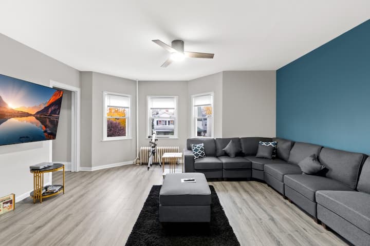 Duplex|4min Walk To Nyc Train|gameroom|hotub+sauna - New York