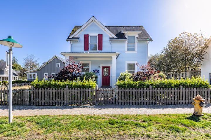Seabrook's Happy As A Clam: Dog Friendly! - Pacific Beach, WA