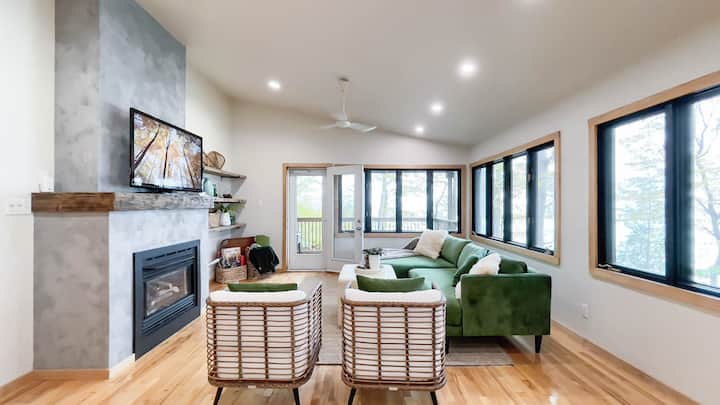 Bayfield's Fall Foliage Hideaway: *Wood Fired Saun - Clinton