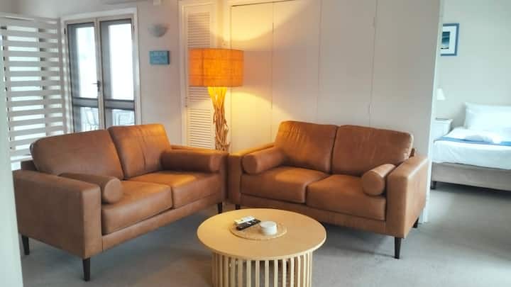 Upstairs Balcony Suite - 2 Bed Apt - U16 - Pottsville