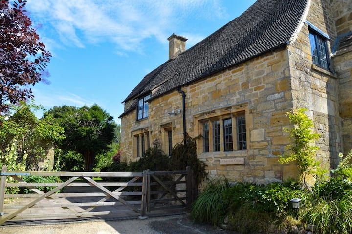 1 Chestnut Corner - Broadway