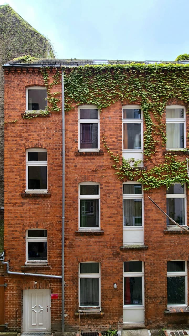 Room With Double Bed Up The Ladder - Berlin